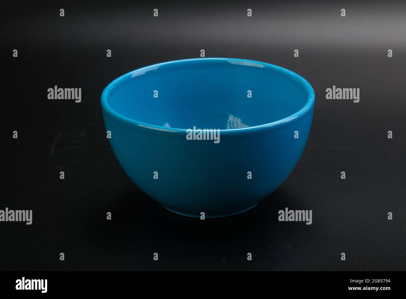 Color empty bowl for kitchen isolated Stock Photo - Alamy