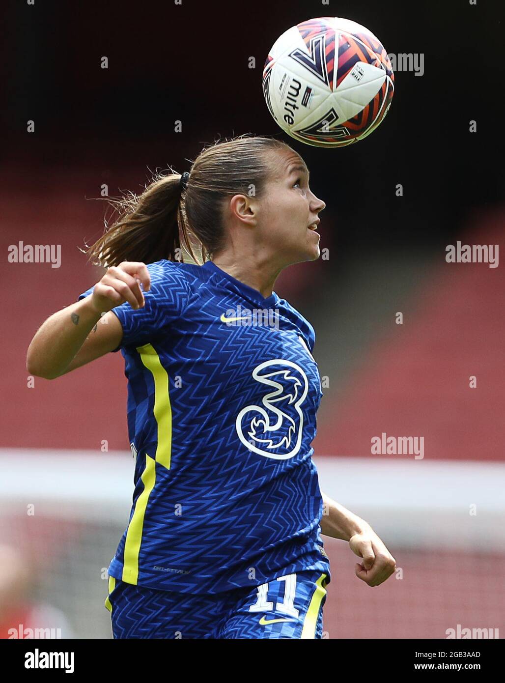 Guro reiten hi-res stock photography and images - Alamy