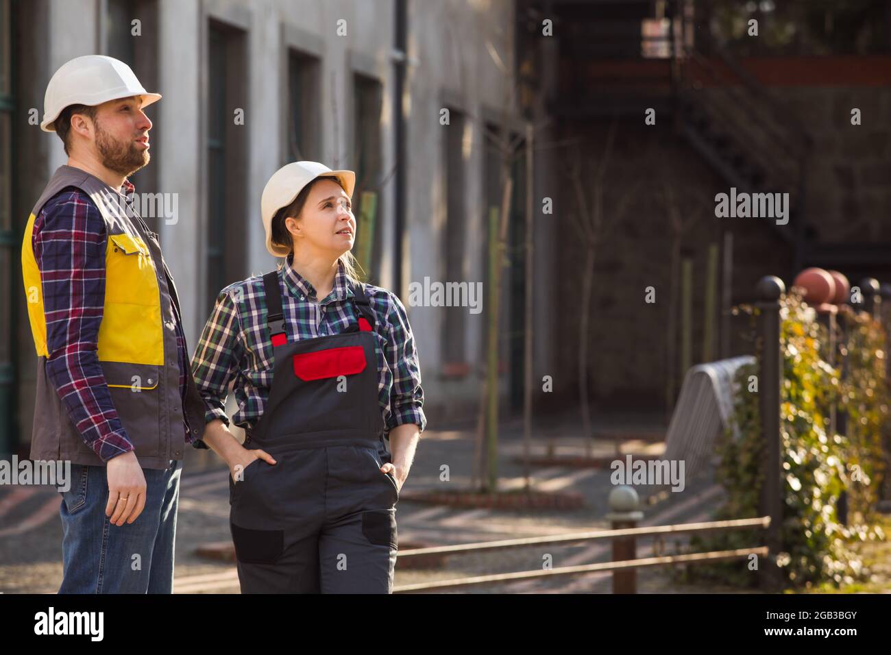 Engineers shop hi-res stock photography and images - Alamy