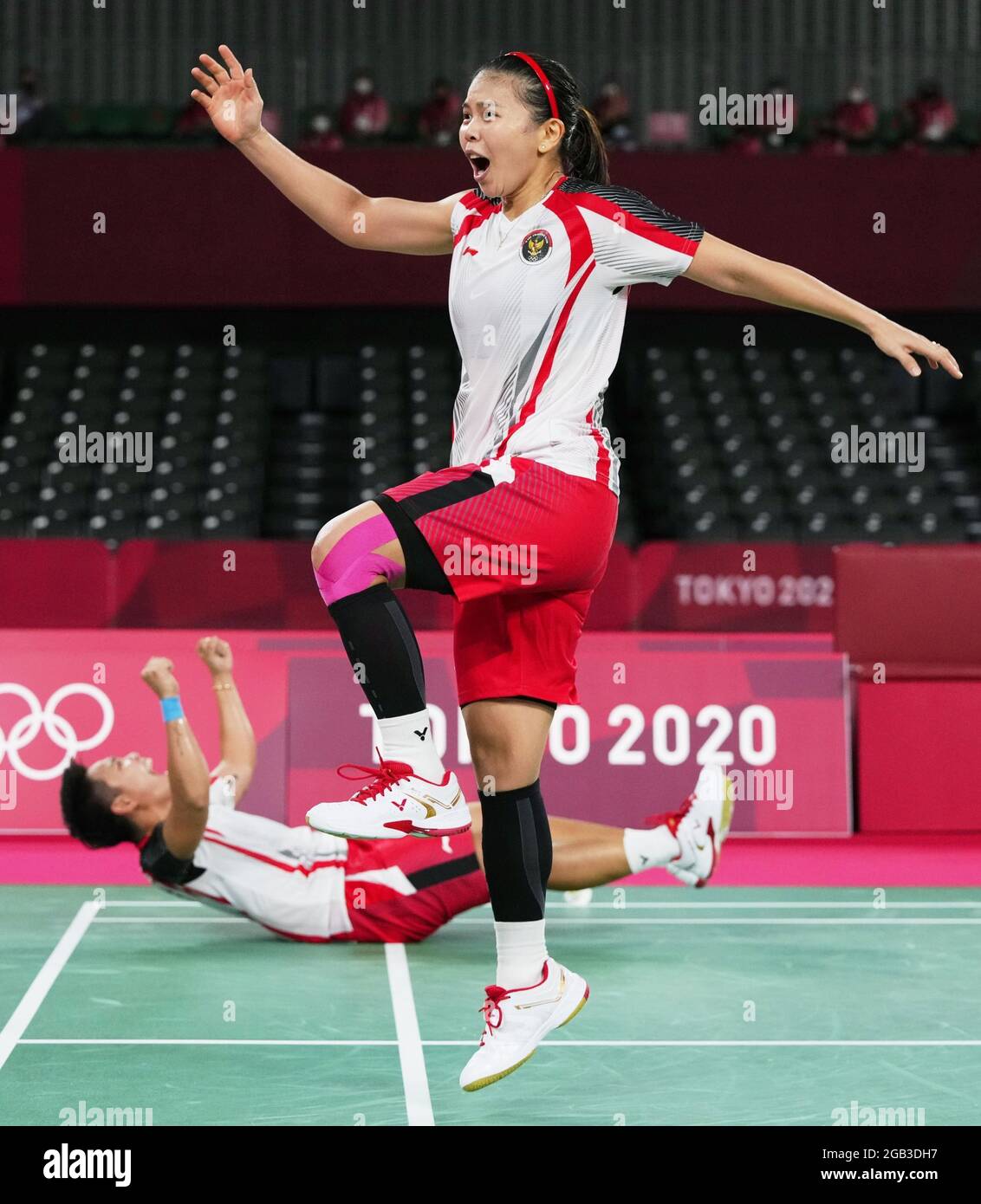 Tokyo, Japan. 2nd August, 2021. Greysia Polii (front) and Apriyani ...