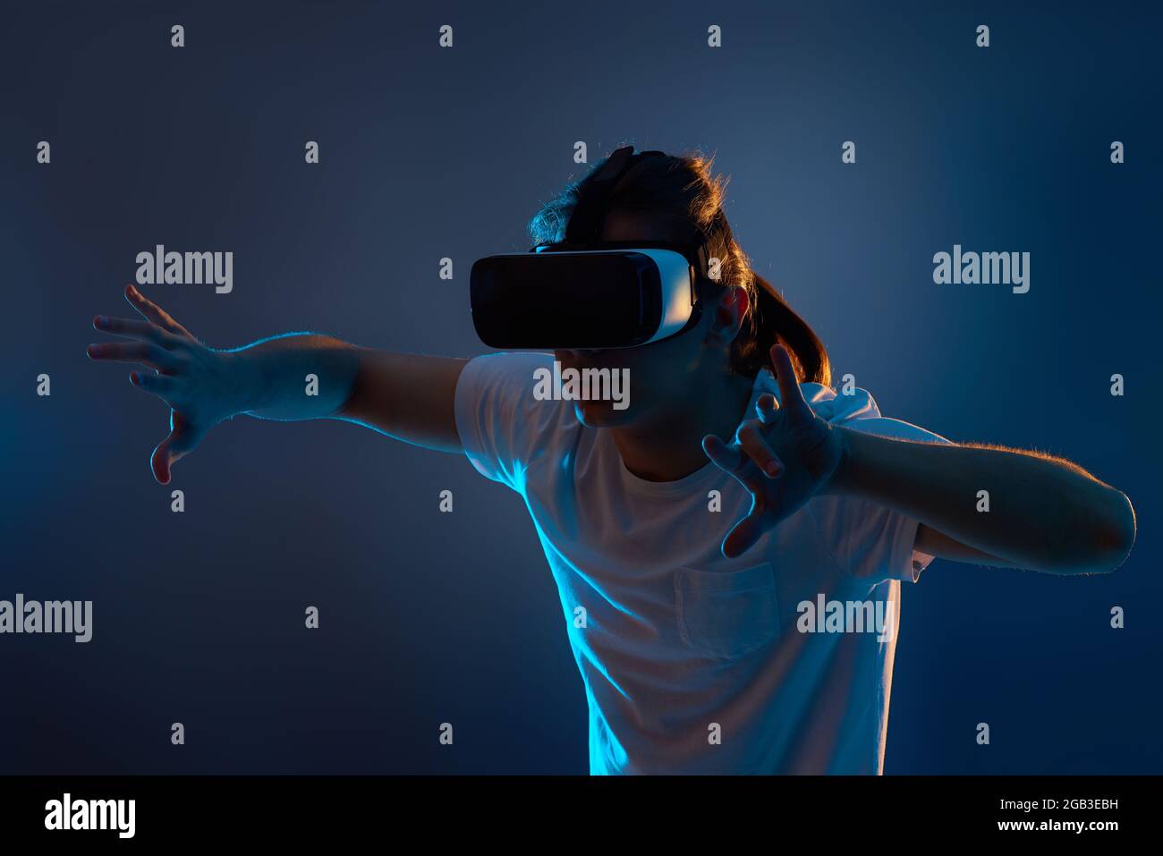 Helmet virtual man purple hi-res stock photography and images - Alamy