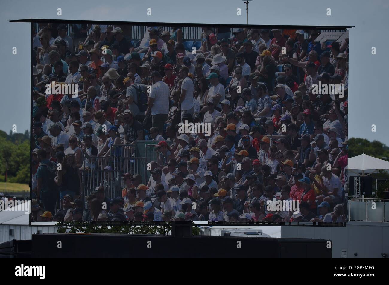 Spectators at major sporting event 2021 Stock Photo - Alamy