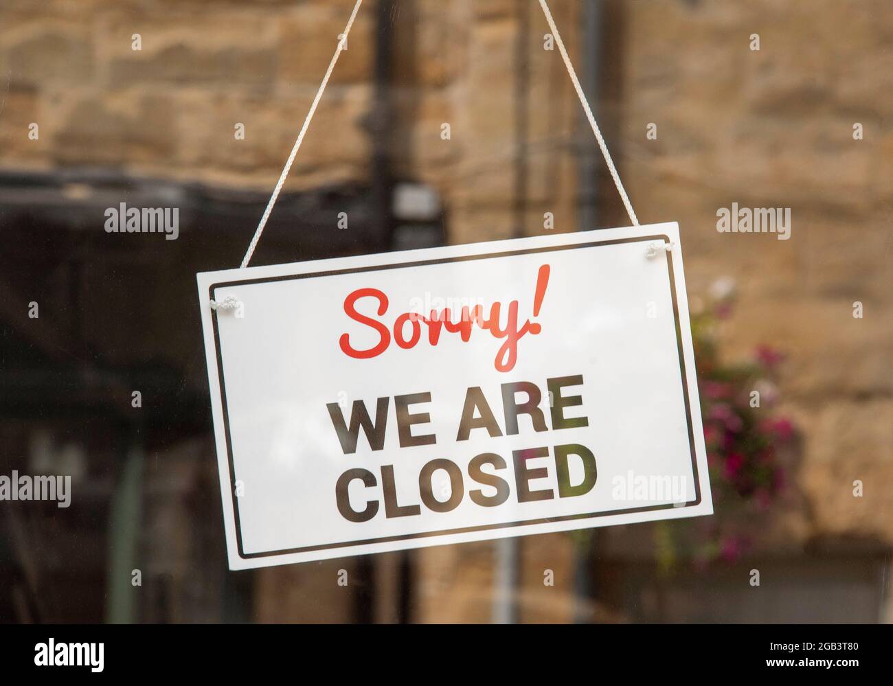 Shop closed uk 2021 hi-res stock photography and images - Alamy