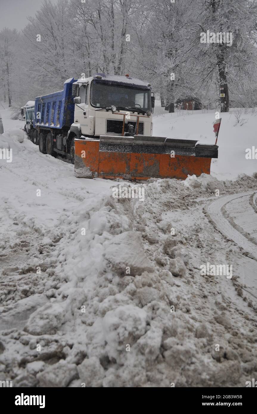 Wrecked bulldozer hi-res stock photography and images - Alamy