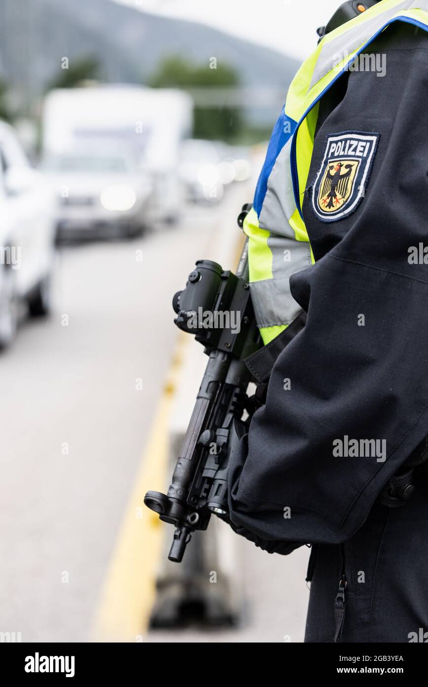 FILED - 01 August 2021, Bavaria, Kiefersfelden: A German federal police ...