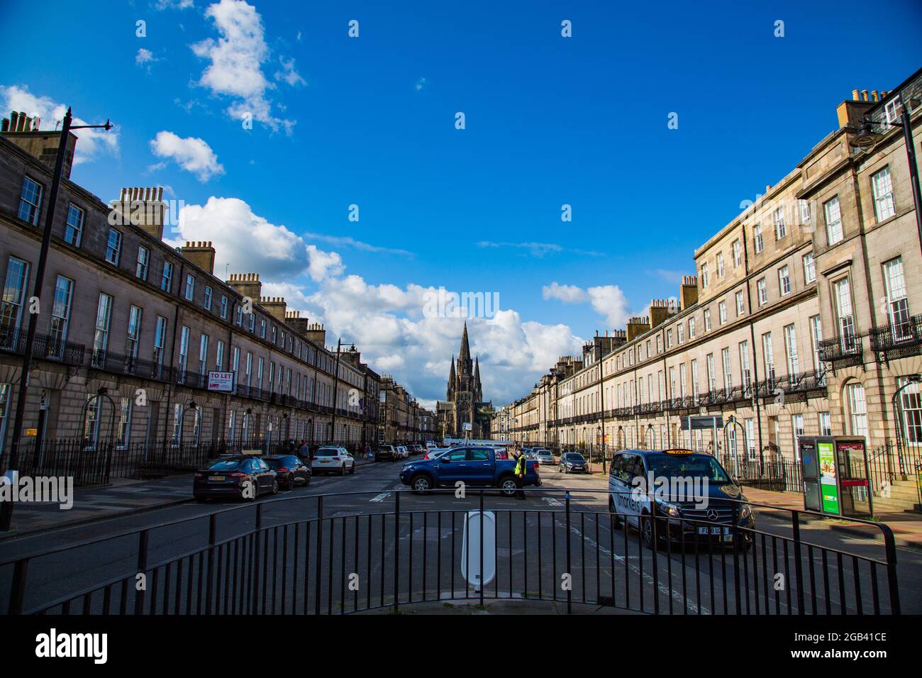 Symmetrical facades hi-res stock photography and images - Alamy