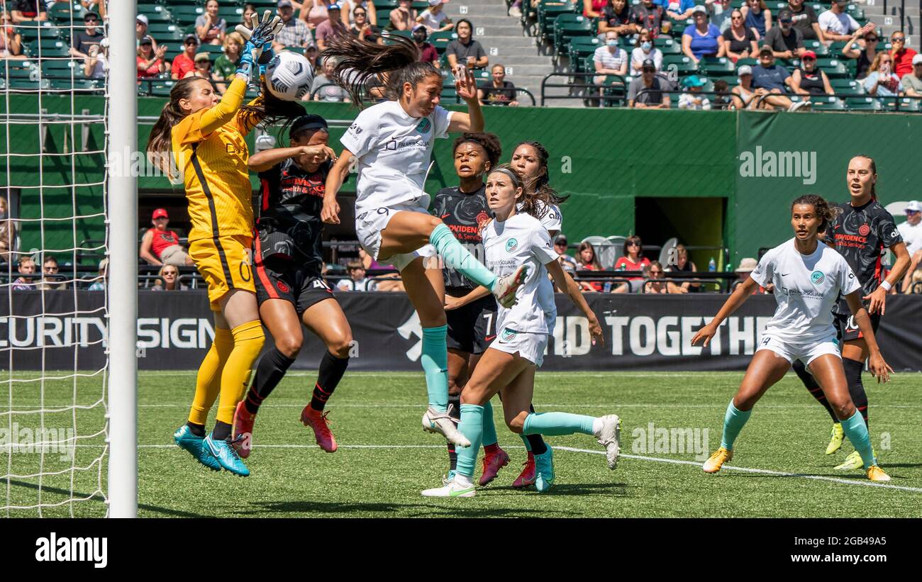 Kansas City goalie Katelyn Rowland grabs the corner kick before ...