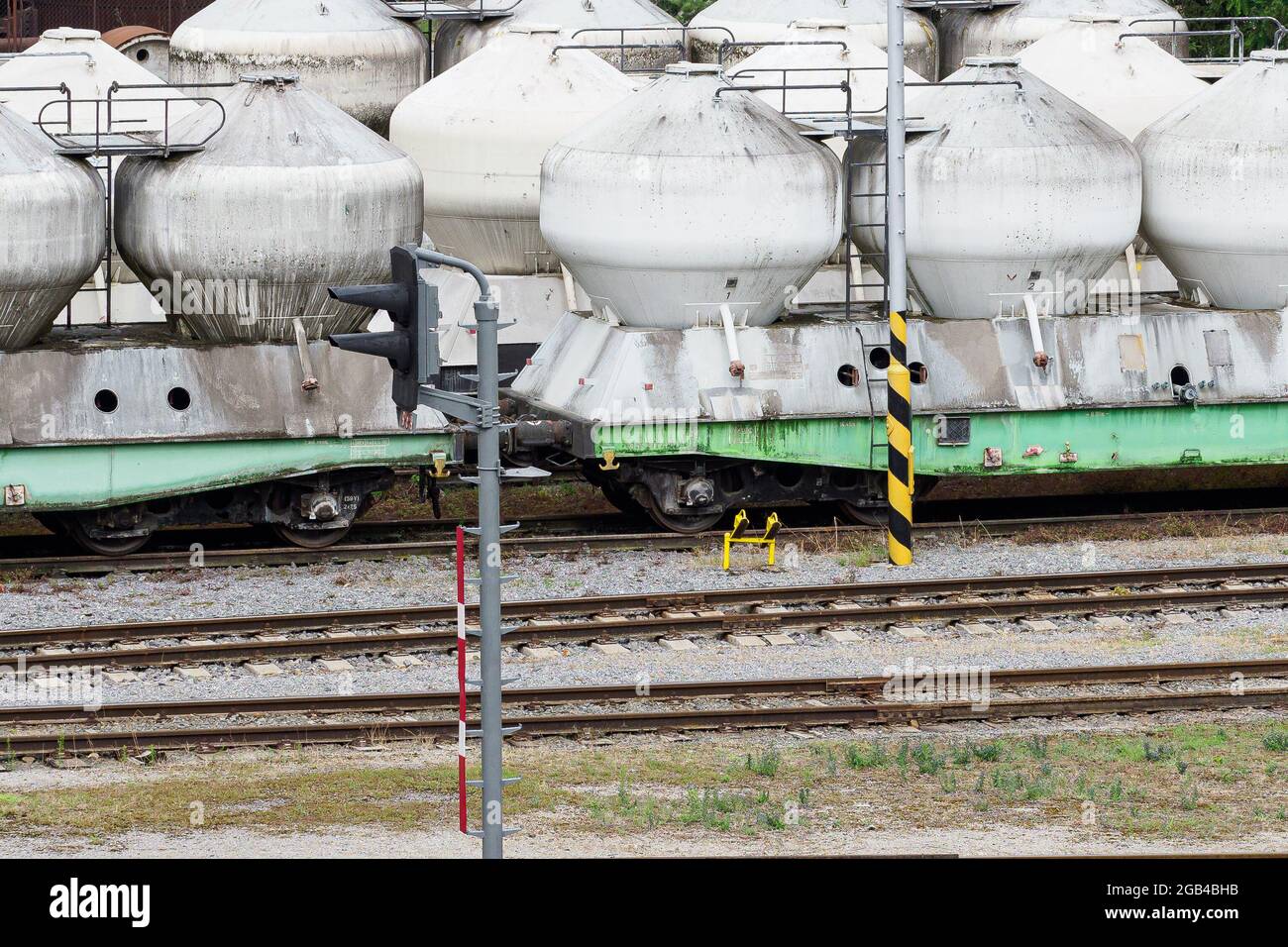 Railway car the tank. The railway hopper car for the transportation of ...