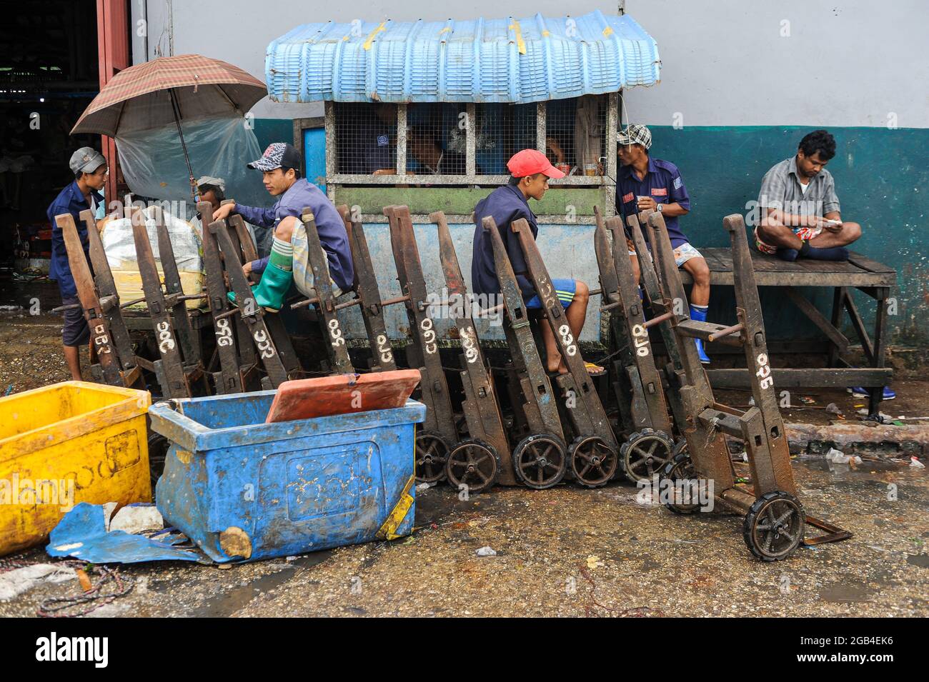 Yangon Seafood High Resolution Stock Photography and Images - Alamy