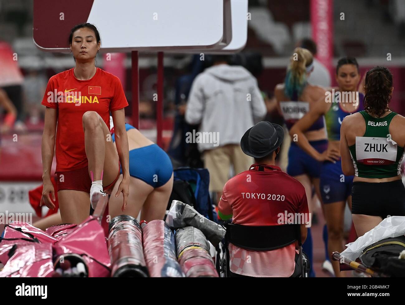 Tokyo, Japan. 2nd Aug, 2021. Li Ling of China warms up during the women ...
