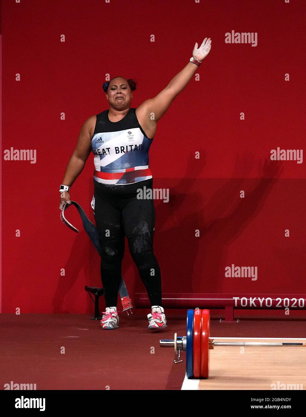 Great Britain's Emily Campbell celebrates taking silver during the +87 ...