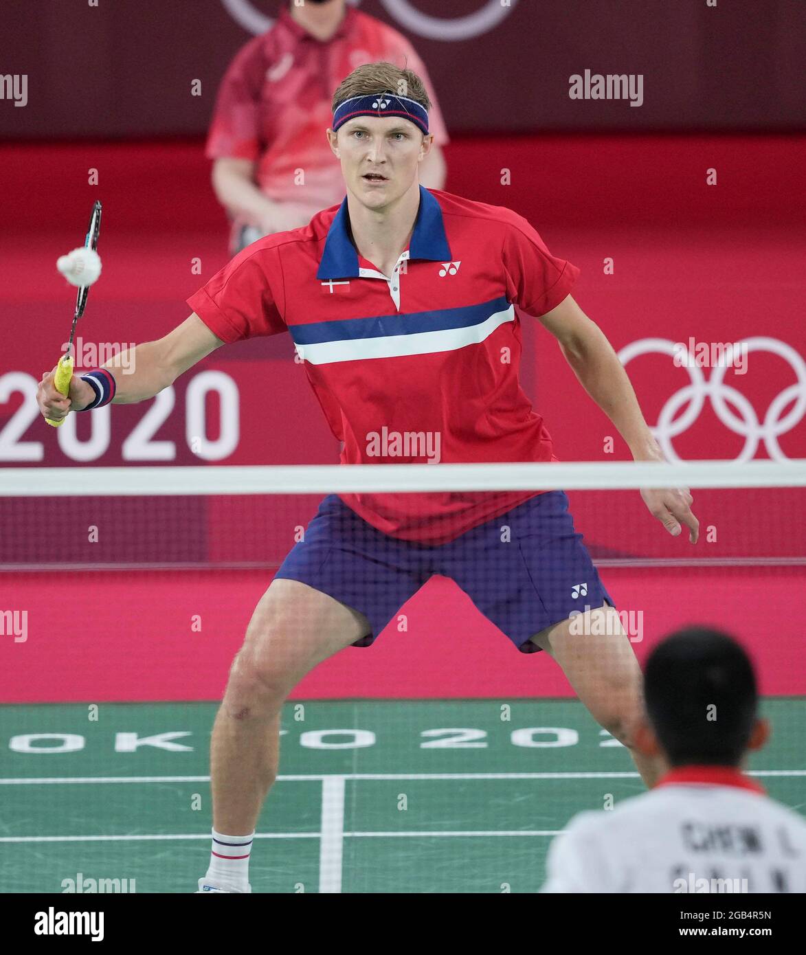 (210802) -- TOKYO, Aug. 2, 2021 (Xinhua) -- Viktor Axelsen of Denmark ...