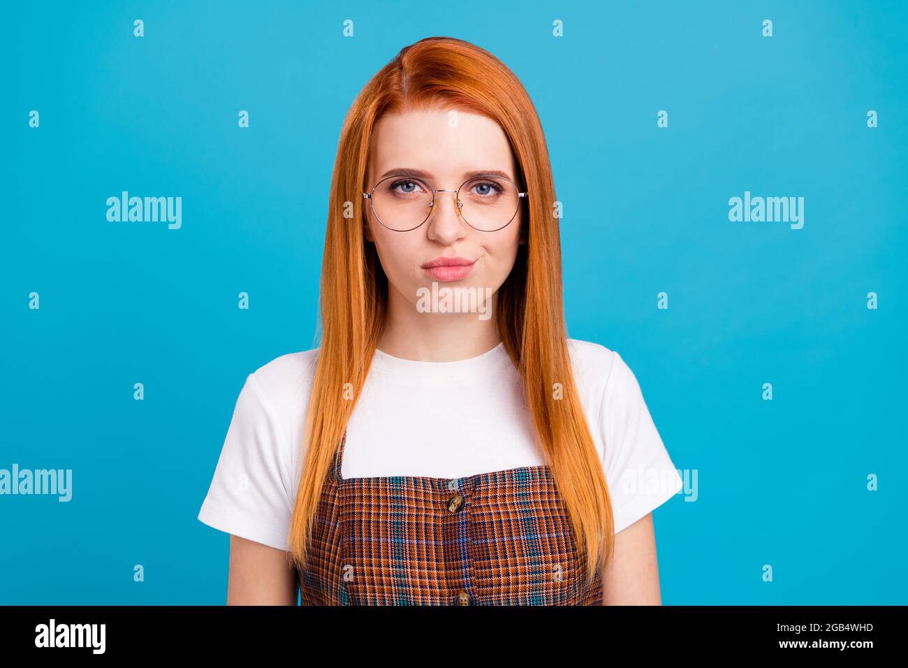 Photo of young girl unhappy sad negative displeased fail problem ...