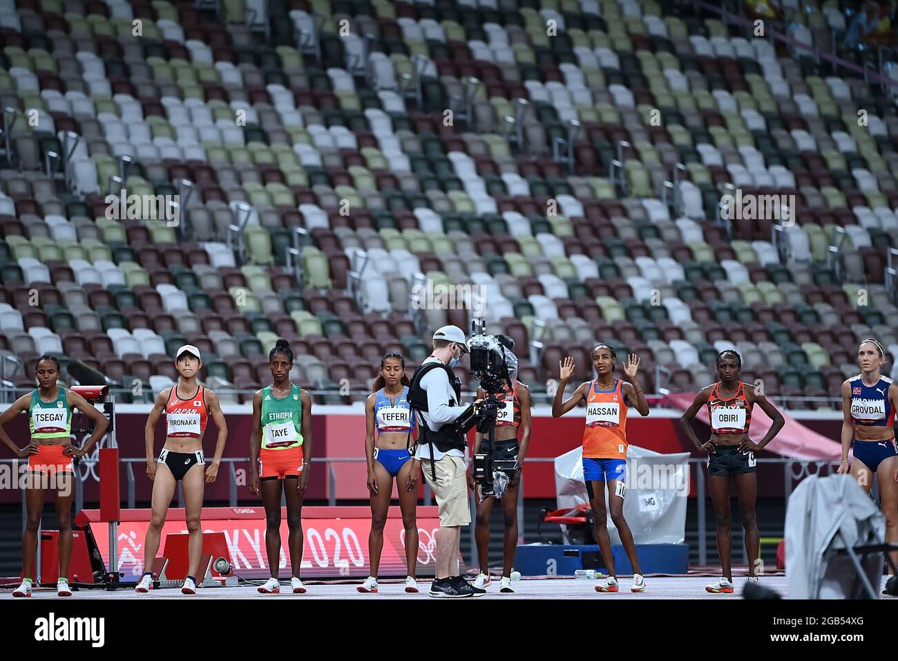 Tokyo, Japan. 2nd Aug, 2021. Athletes compete during the Women's 5000m ...