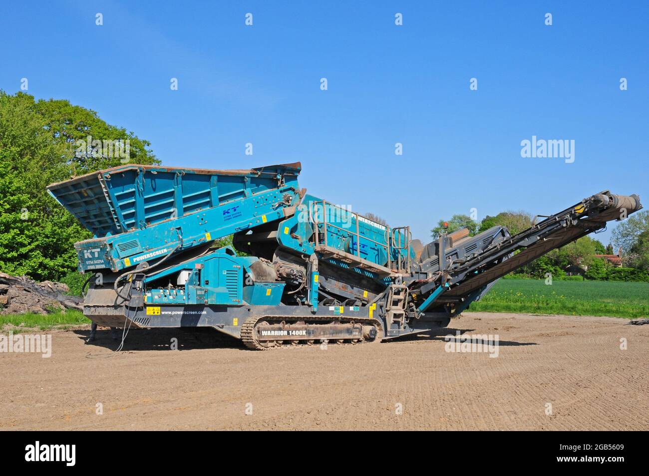 Screener hi-res stock photography and images - Alamy