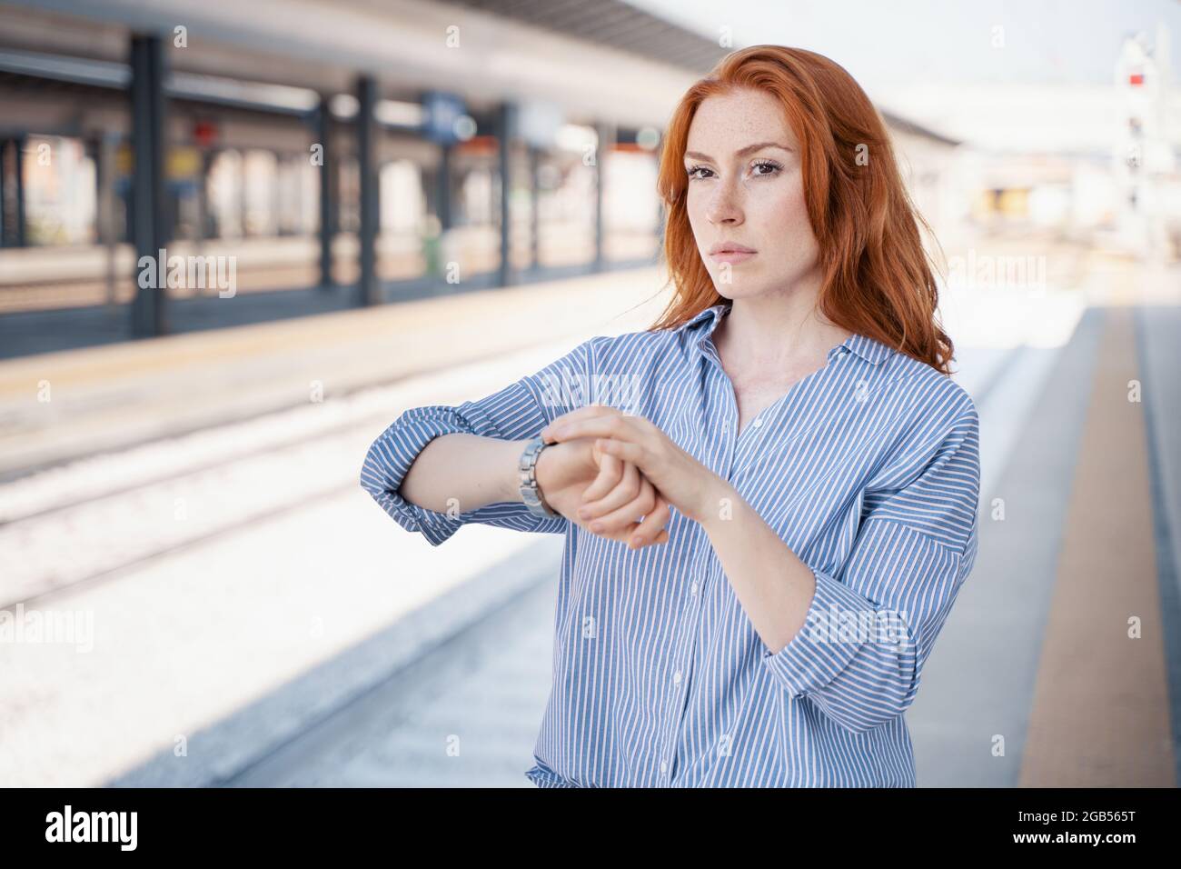 Angry commuter hi-res stock photography and images - Alamy