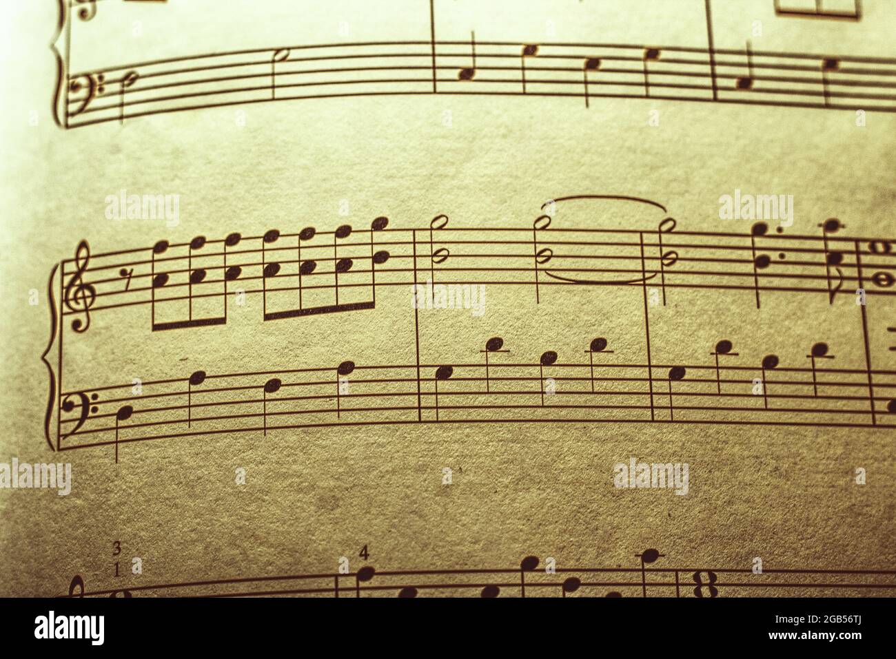 retro vintage high contrast note sheet Stock Photo - Alamy