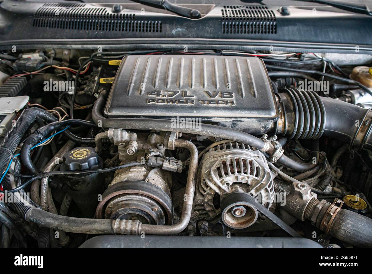 Detail of V8 Car engine ready for reparation Stock Photo - Alamy