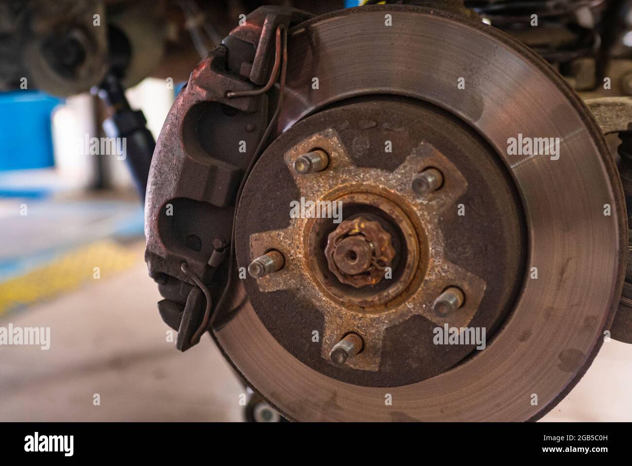 Detail of Old car brake disc to be replaced Stock Photo - Alamy