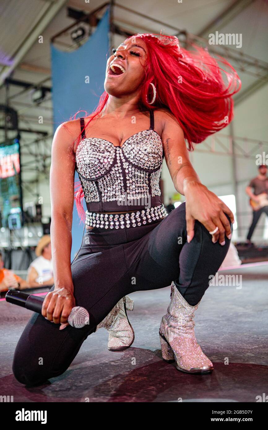 Singer Reyna Roberts performs on the Next From Nashville stage on day ...