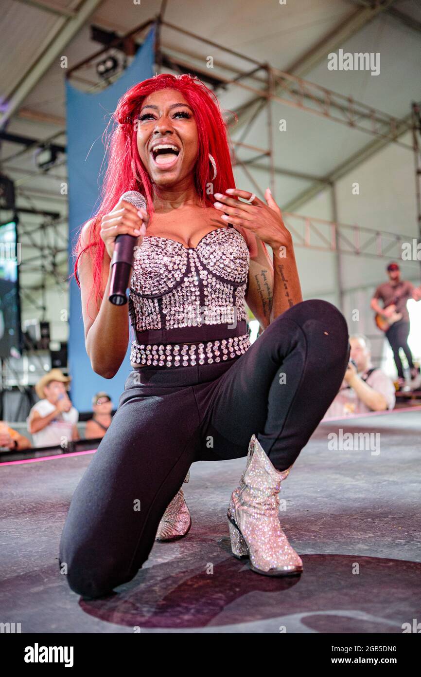 Singer Reyna Roberts performs on the Next From Nashville stage on day ...