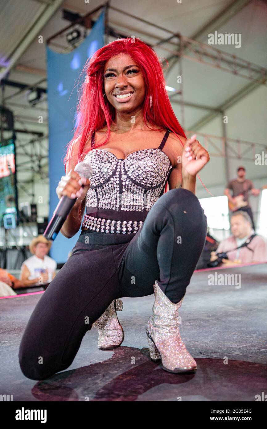 Singer Reyna Roberts performs on the Next From Nashville stage on day ...