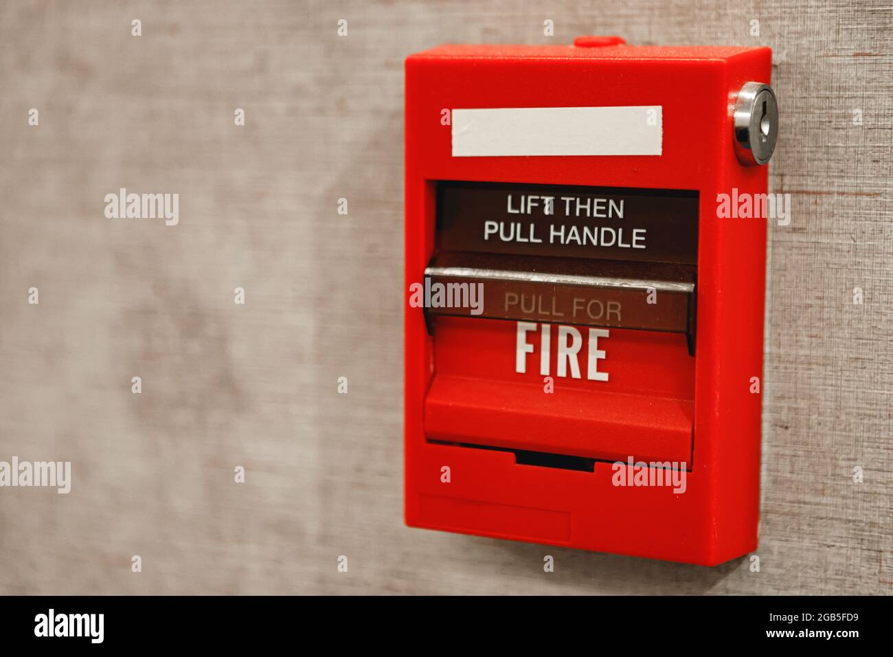 Manual fire alarm hi-res stock photography and images - Alamy