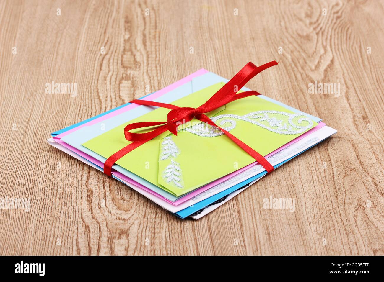 Stack of envelopes ribbon hi-res stock photography and images - Alamy