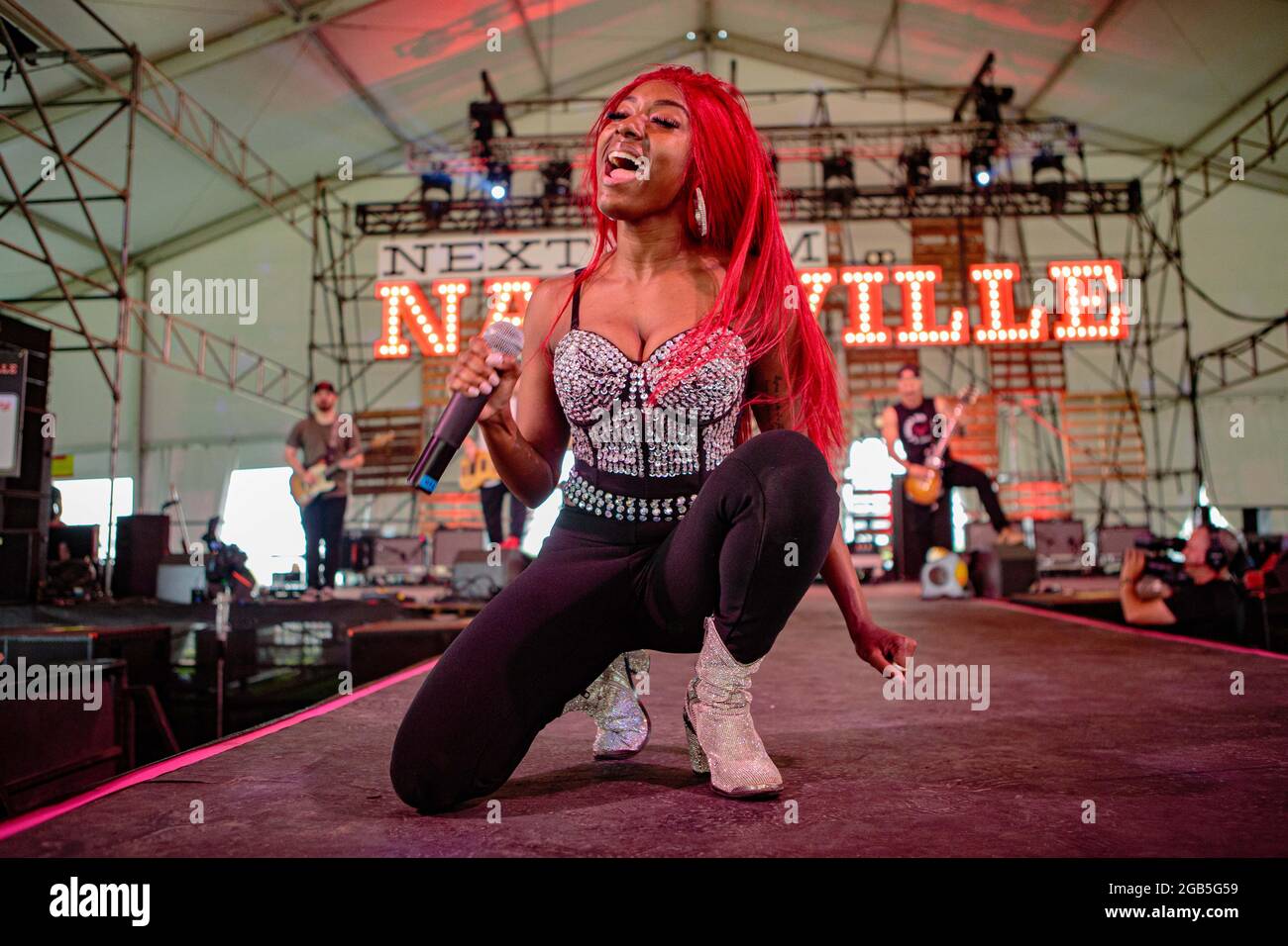 Washington, USA. August 1st 2021: Singer Reyna Roberts performs on the ...