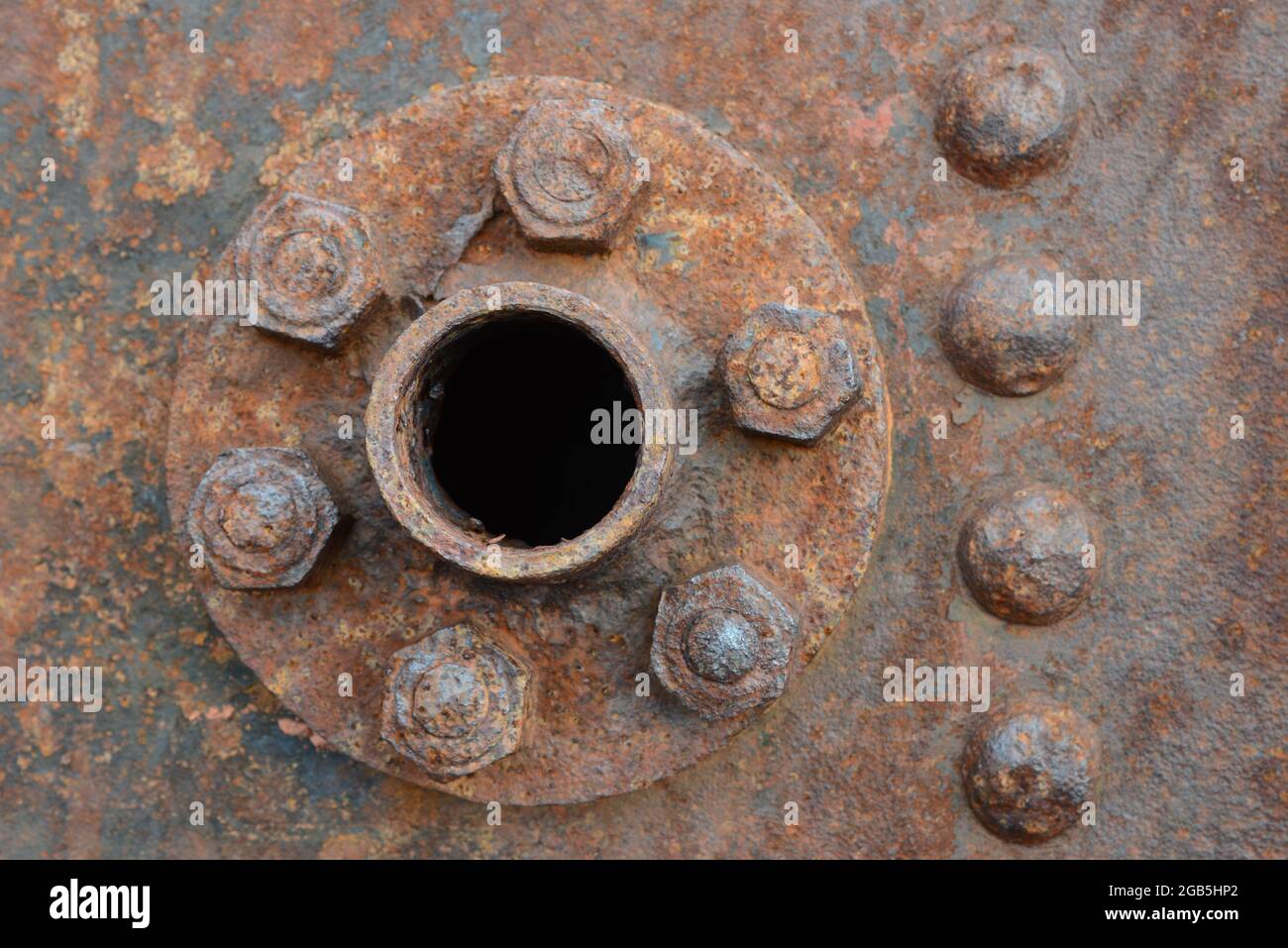 Wheel hub assembly hi-res stock photography and images - Alamy