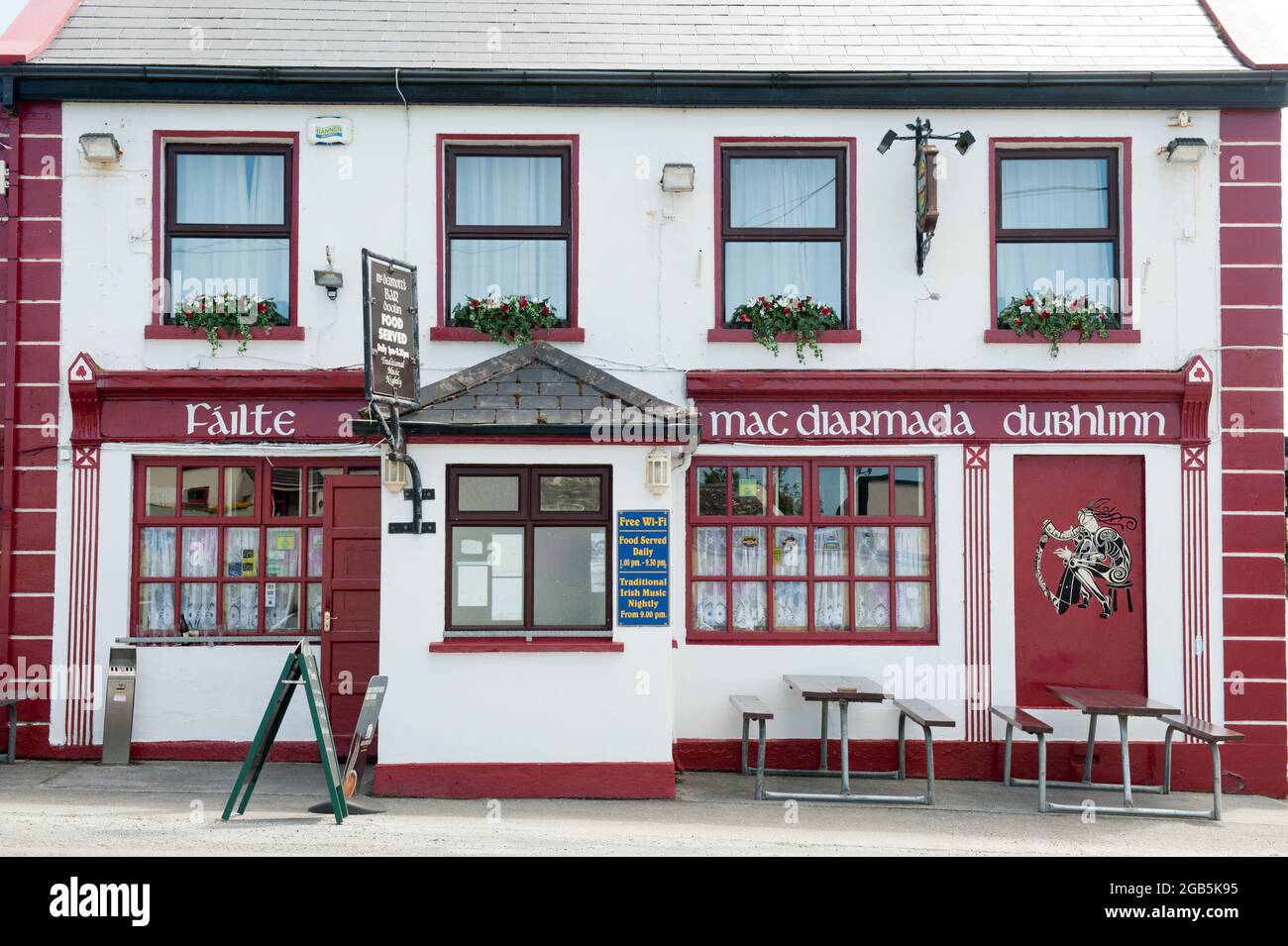 Doolin ireland mcdermotts hi-res stock photography and images - Alamy