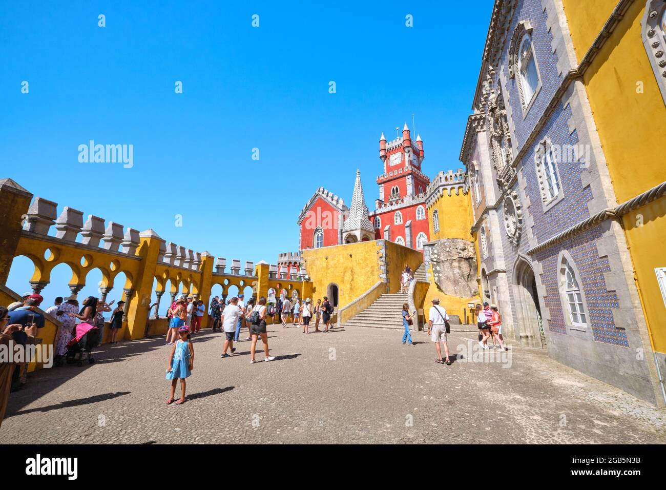 Castelo da pena palace hi-res stock photography and images - Alamy