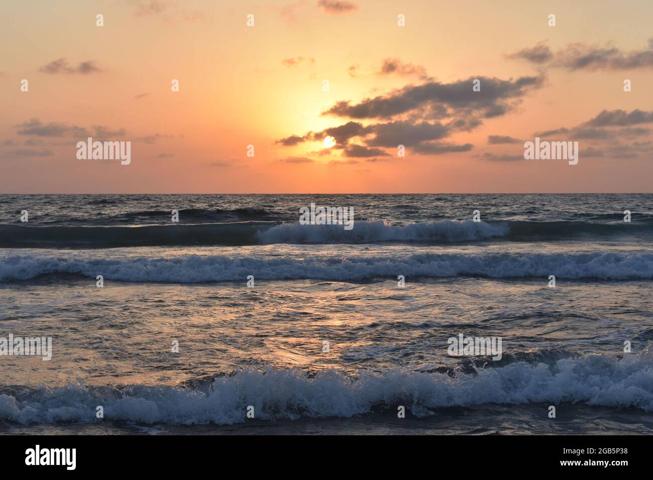 Three waves hi-res stock photography and images - Alamy