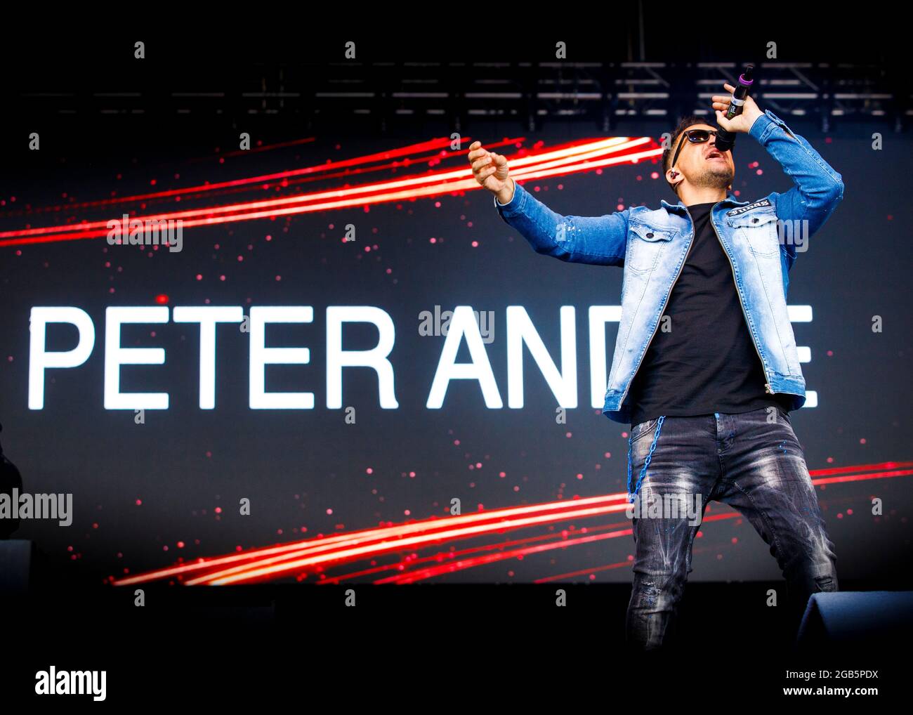 Peter andre at a music festival hi-res stock photography and images - Alamy