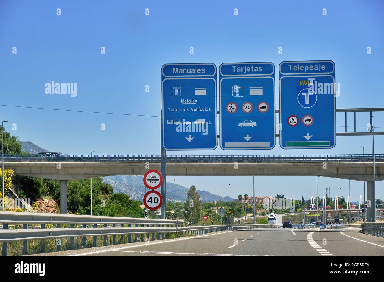 Expressway electronic signs hi-res stock photography and images - Alamy