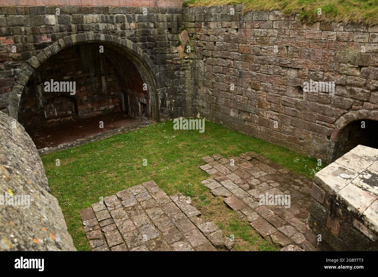 Berwick castle and ramparts hi-res stock photography and images - Alamy