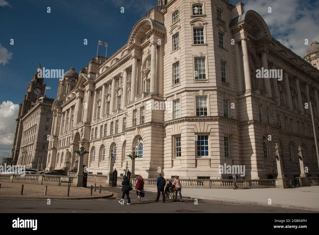Mersey docks hi-res stock photography and images - Alamy