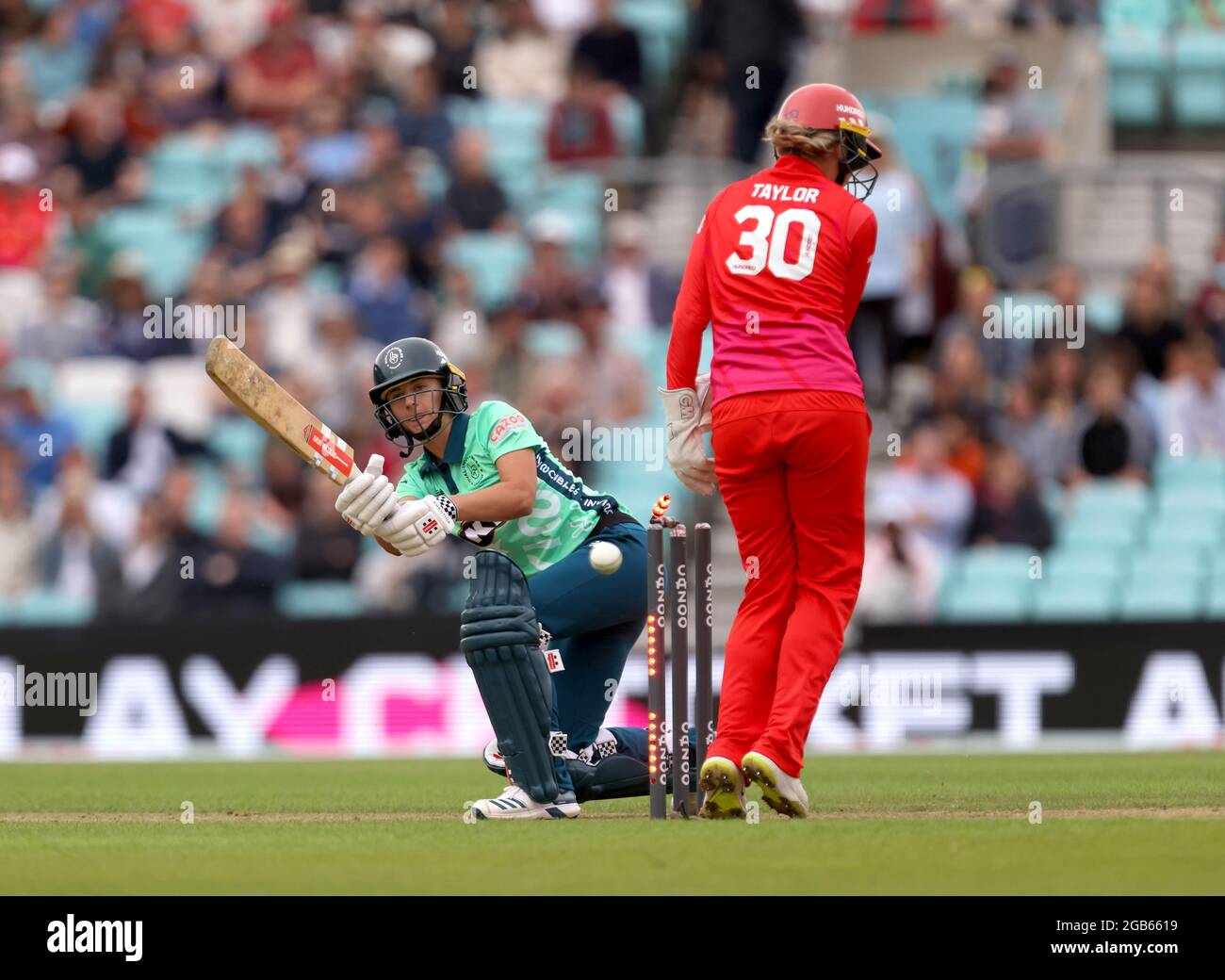 Oval Invincibles' Eva Gray bats during The Hundred match at the Kia ...