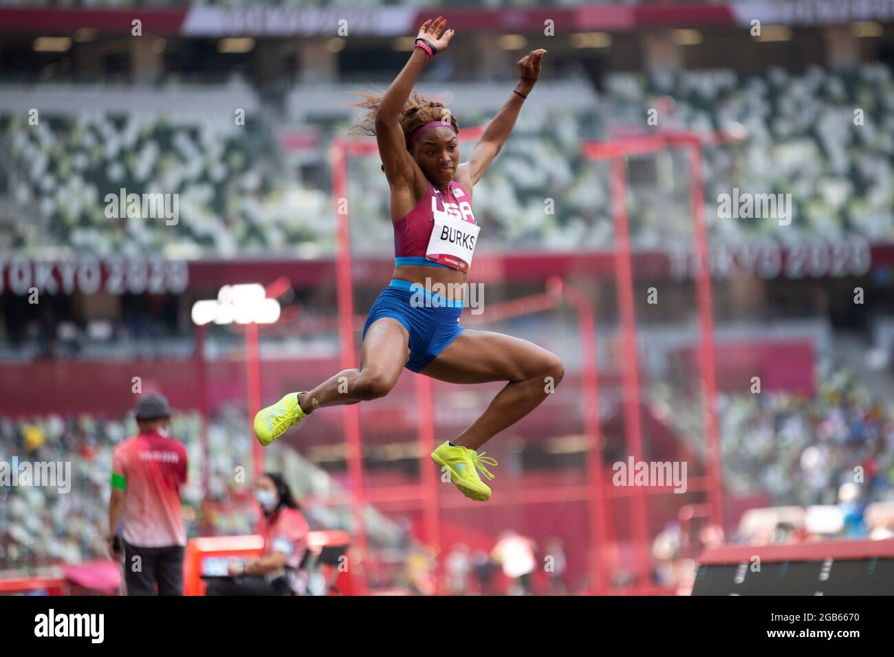 August 01, 2021: Quanesha Burks (3830) of United States.warms up during ...