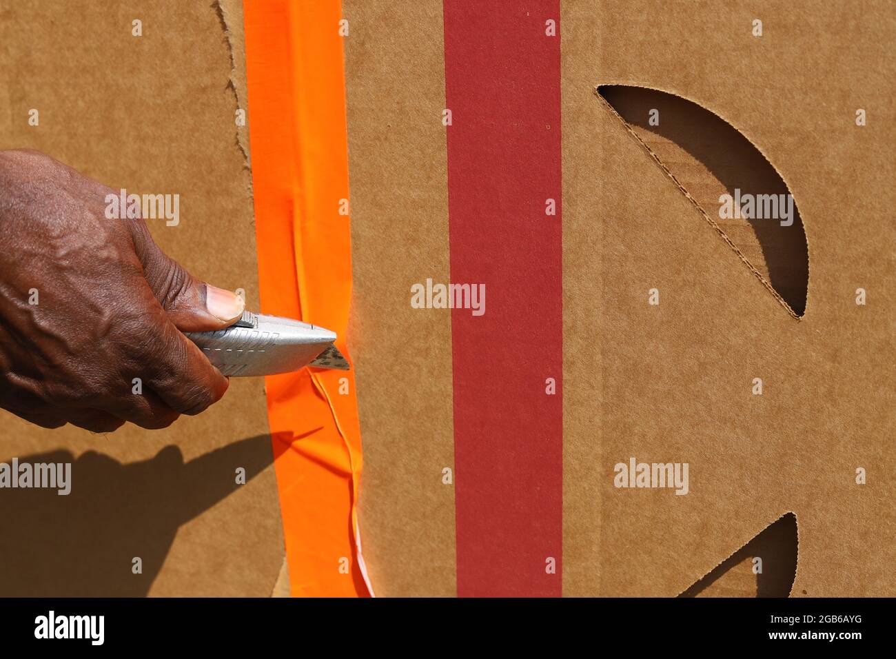 Cutter hand hi-res stock photography and images - Alamy