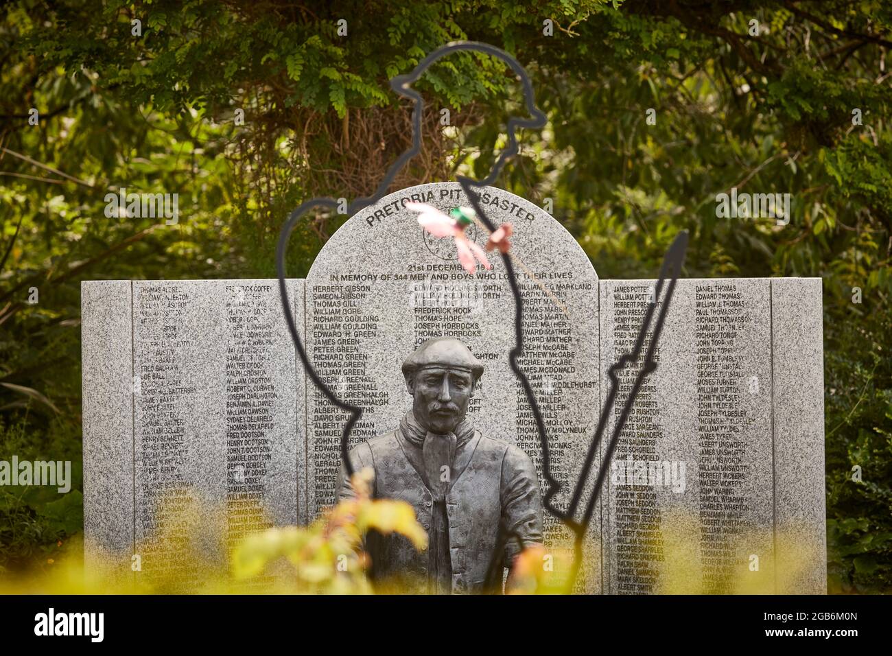 Westhoughton Ditchfield Gardens Pretoria Pit Disaster memorial Gtr ...