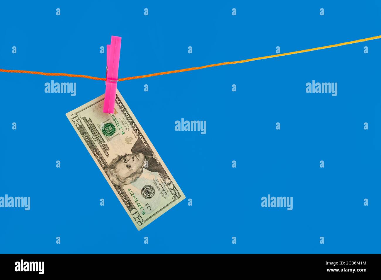 Coin laundry symbol hi-res stock photography and images - Alamy