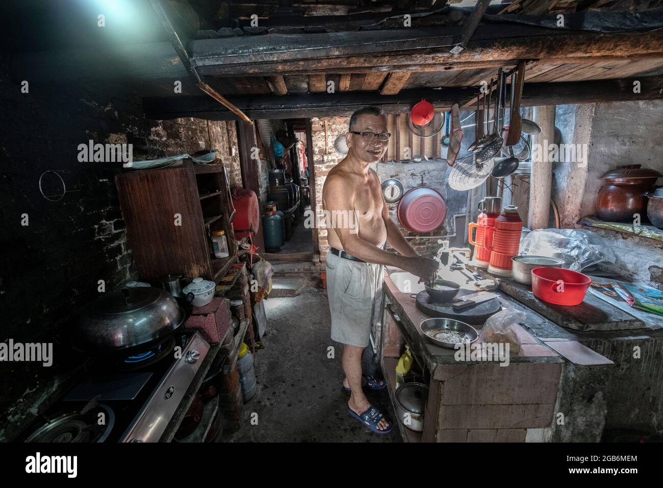 China village cooking hi-res stock photography and images - Alamy