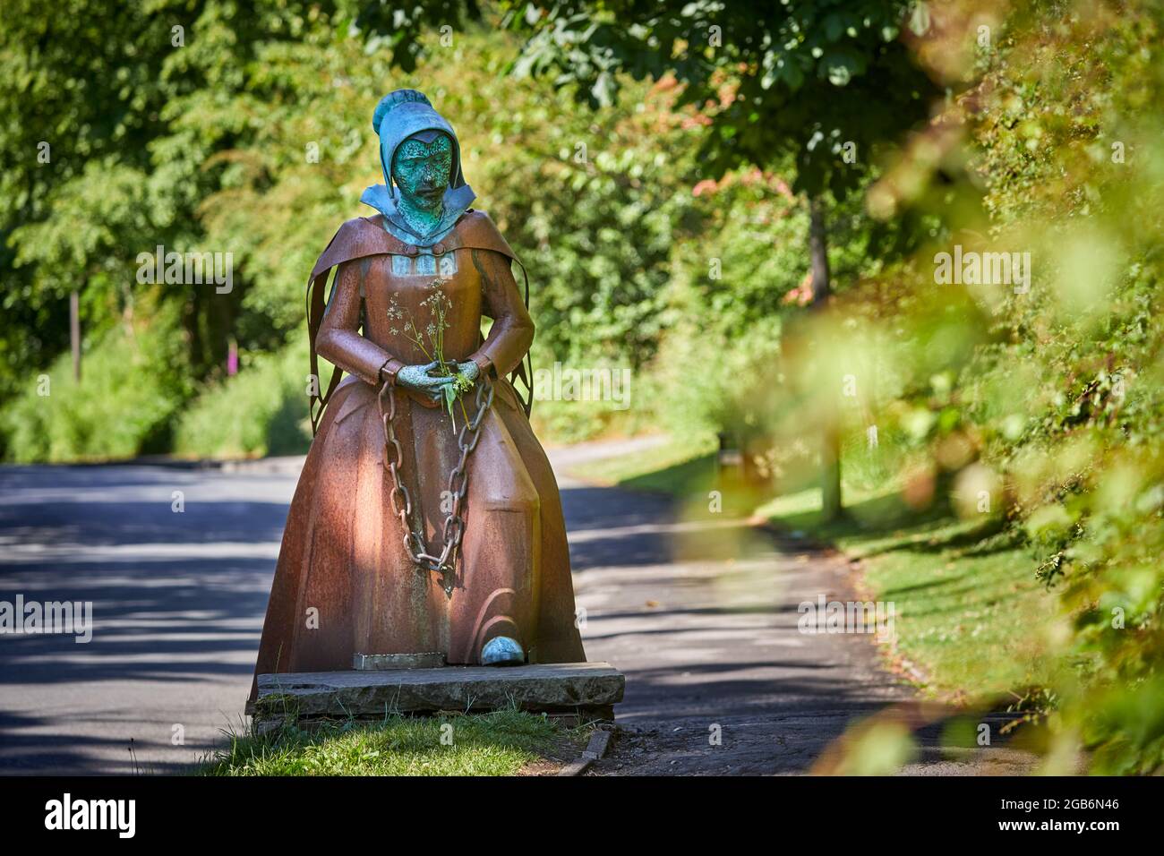 Alice nutter statue hi-res stock photography and images - Alamy