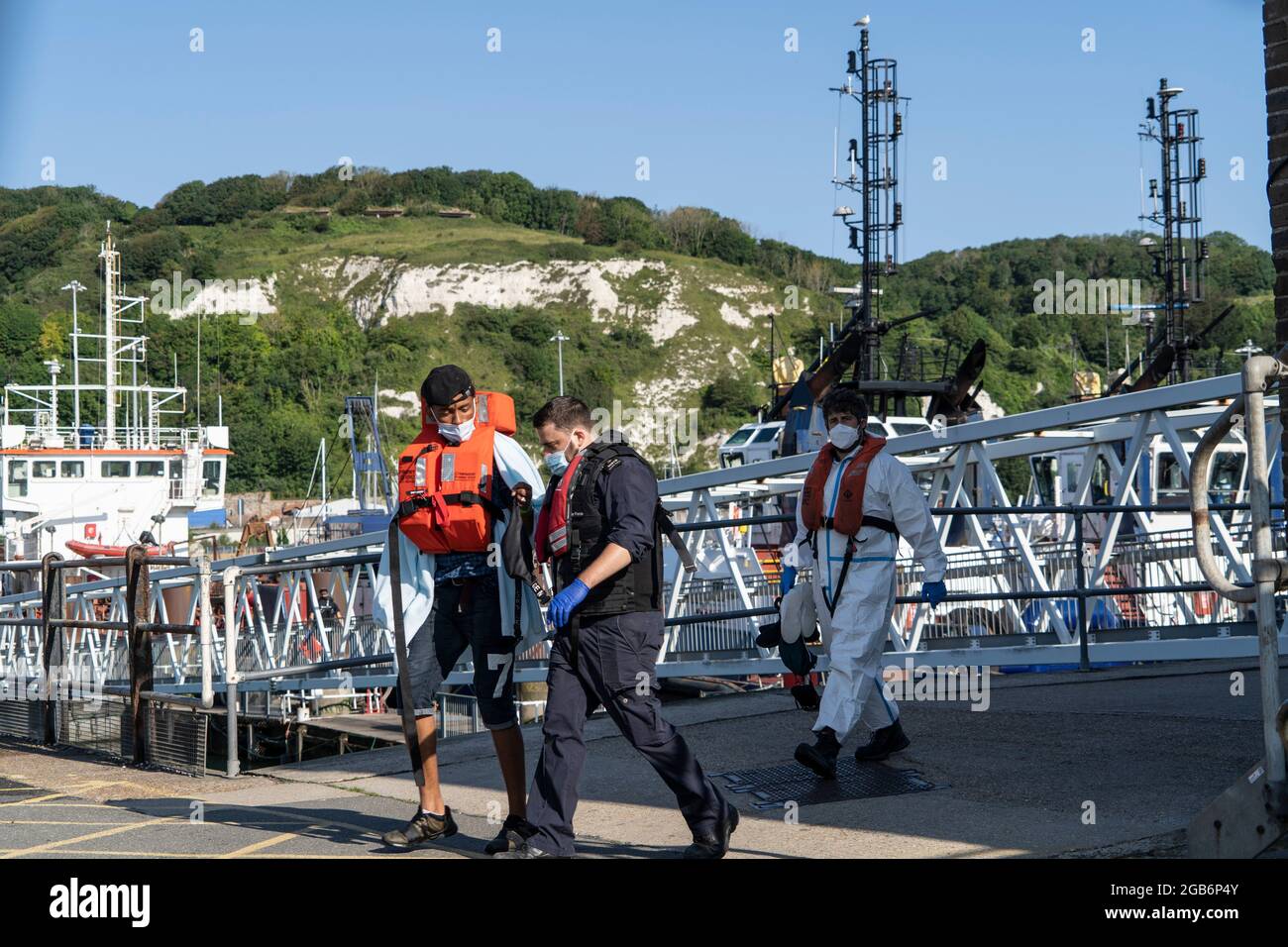Migrant crossing dover hi-res stock photography and images - Alamy