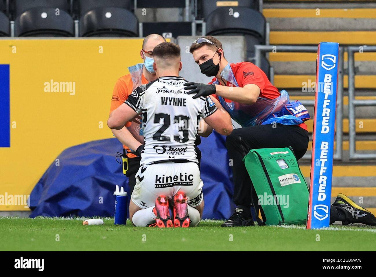 Connor Wynne (23) of Hull FC receives treatment Stock Photo - Alamy