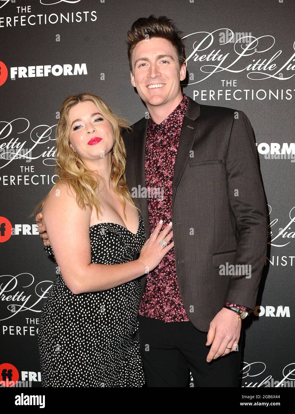 Hollywood - CA - 03/15/2019 Pretty Little Liars The Perfectionists ...