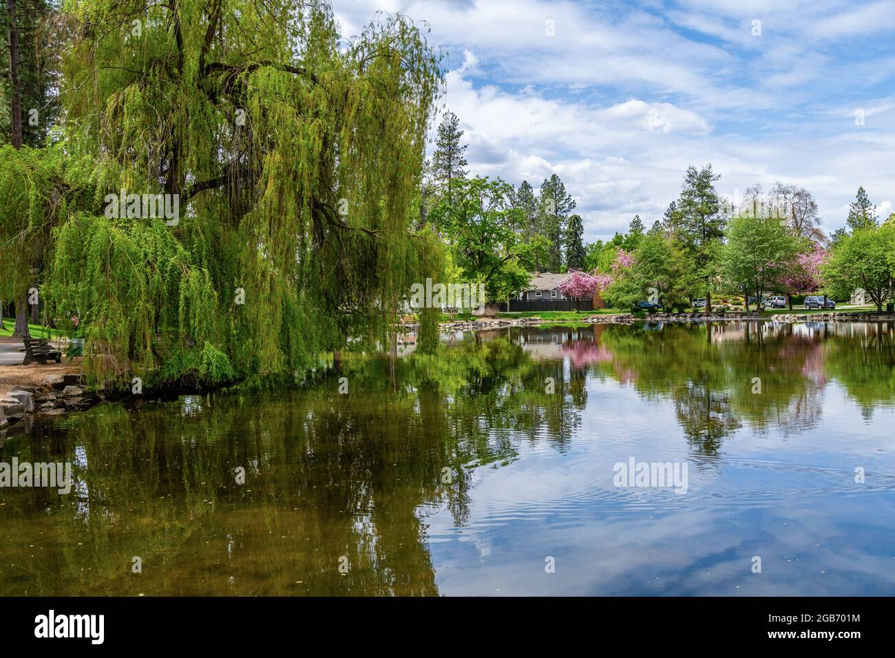 Mirror Pond At Manito Park. Spokane Washington Stock Photo - Alamy