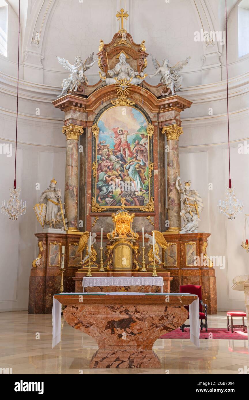 Modern main altar painting hi-res stock photography and images - Alamy