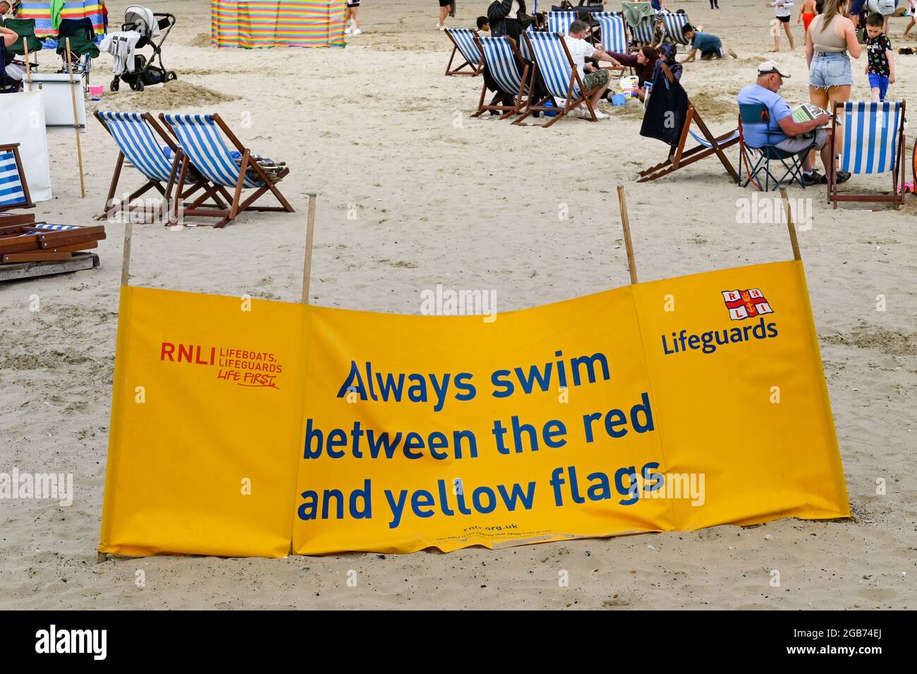 Rnli safety sign hi-res stock photography and images - Alamy